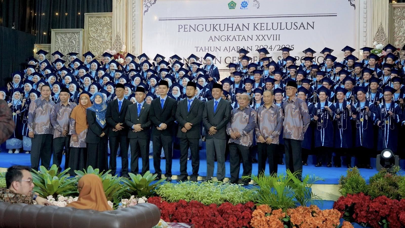 137 SISWA MAN IC SERPONG DIWISUDA, SIAP JADI PENCERAH MASYARAKAT